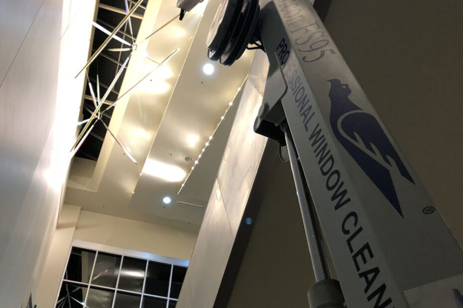 Atrium & Lift Rental in Orlando, FL – Professional Window Cleaning Near Me